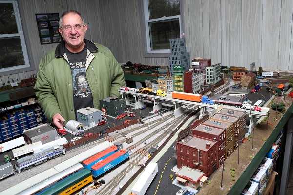 WATCH: Train set serves as love letter to America's heartland | Hot ...