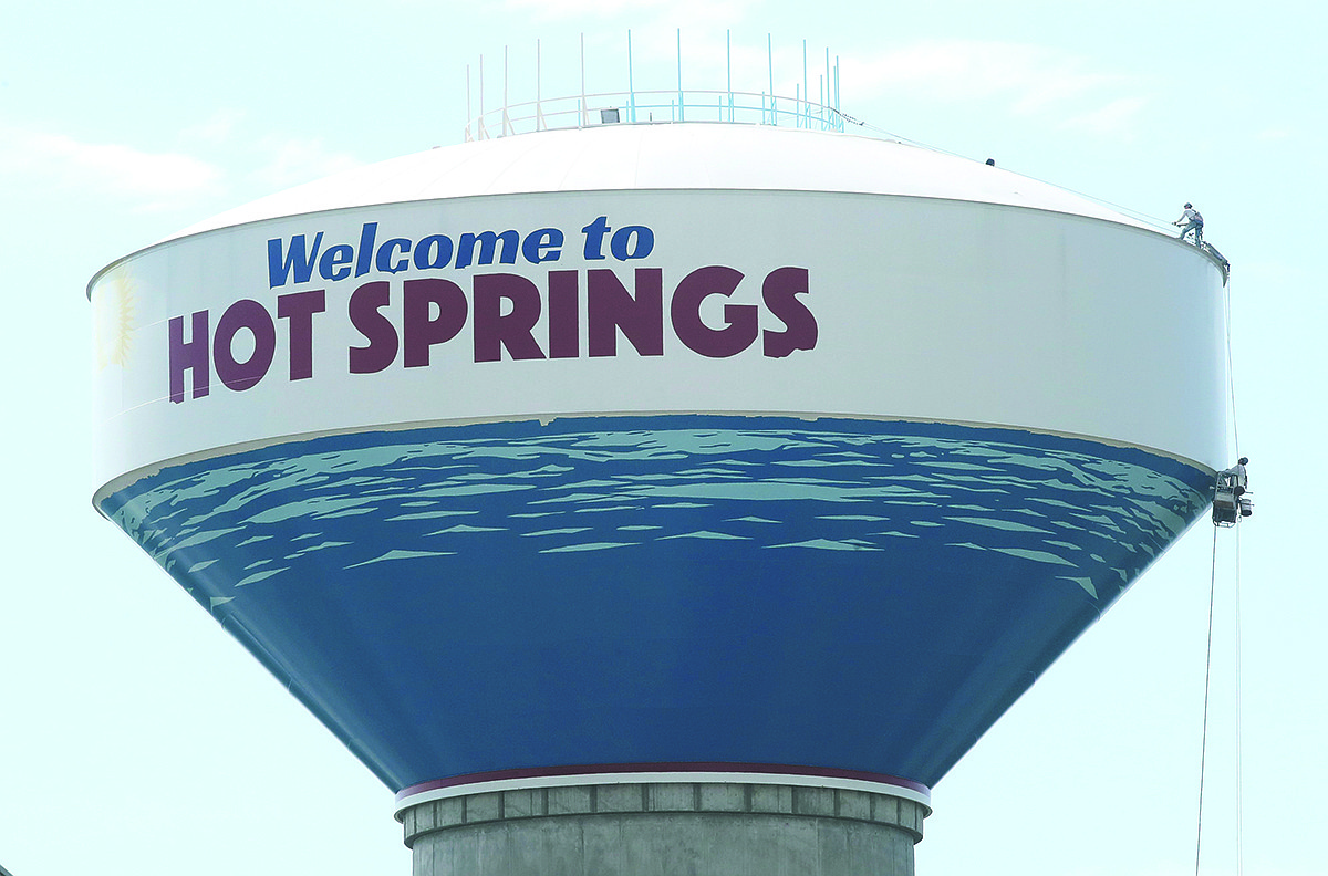 Water tank artist explains design on new water tank | Hot Springs ...