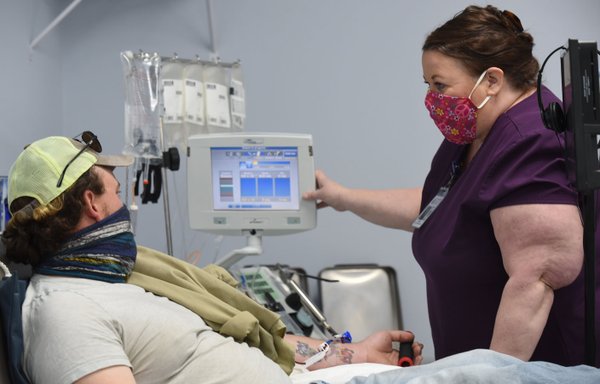 Recovered covid-19 patient donates plasma to help other patients