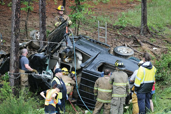 Wreck injures one | Hot Springs Sentinel Record