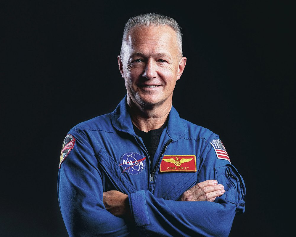 NASA's newest test pilots are veteran astronauts, friends
