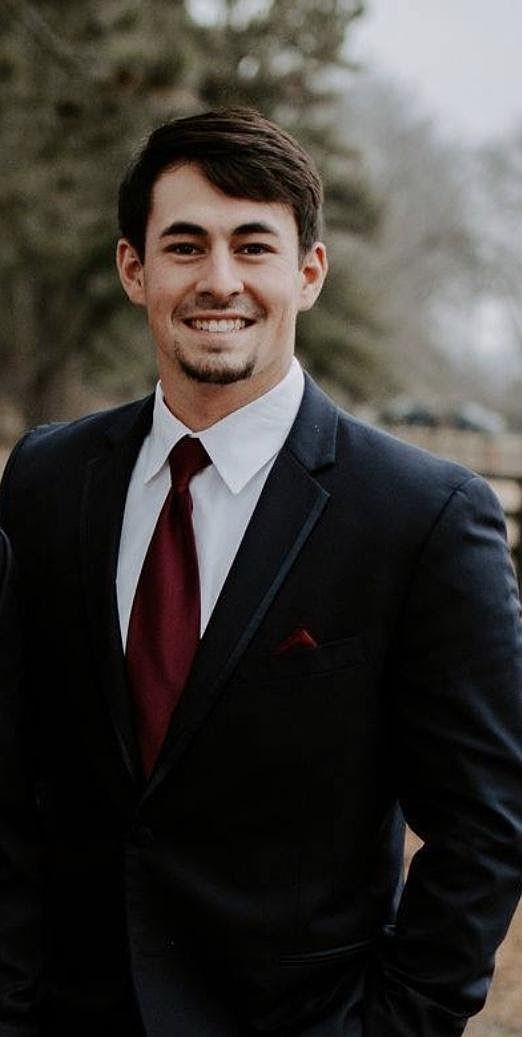 Clark pitches sales | El Dorado News