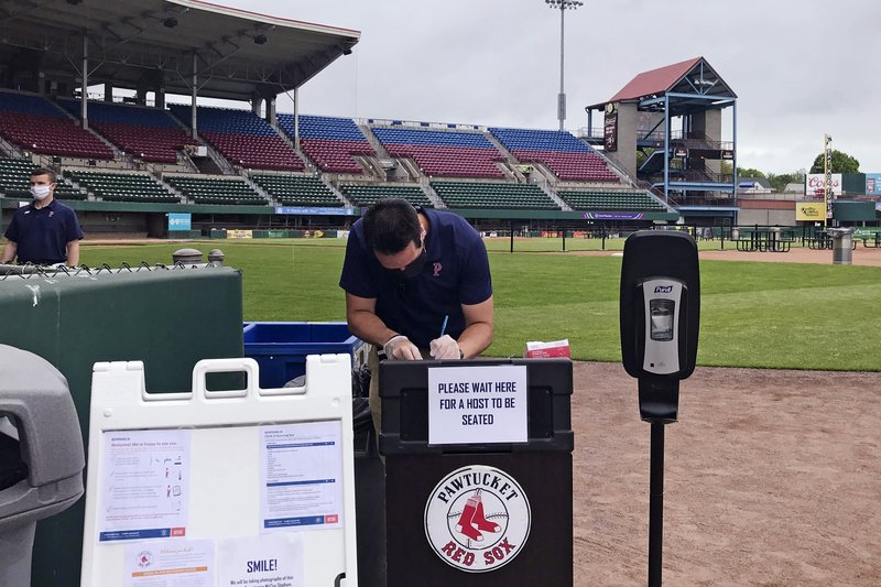 PawSox offer taste of baseball with 'Dining on the Diamond' | Hot ...