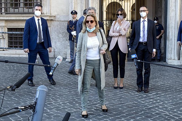 Closing delay in 2 Italian towns probed | Northwest Arkansas Democrat ...