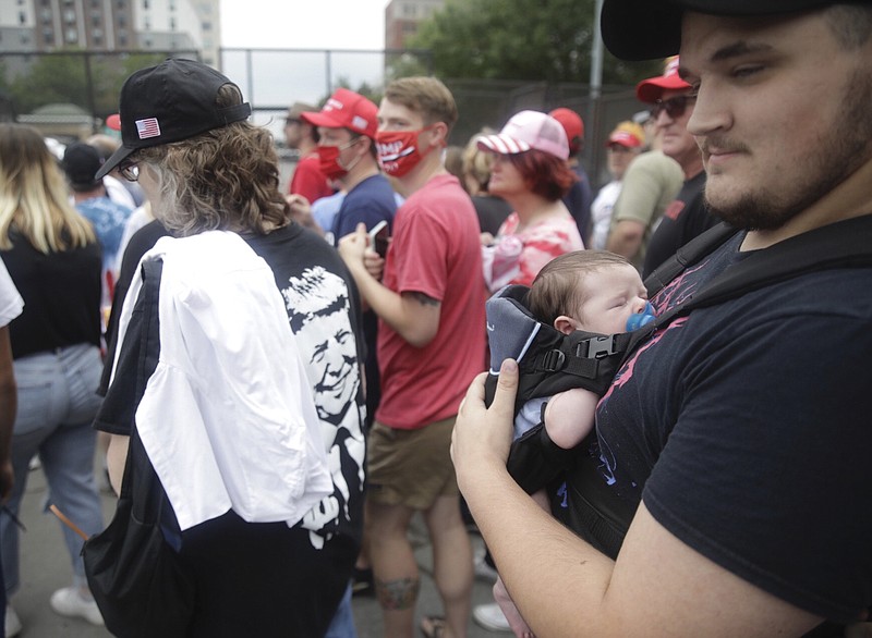 Metal barriers, Trump gear: Crowd readies for Tulsa rally | Northwest ...