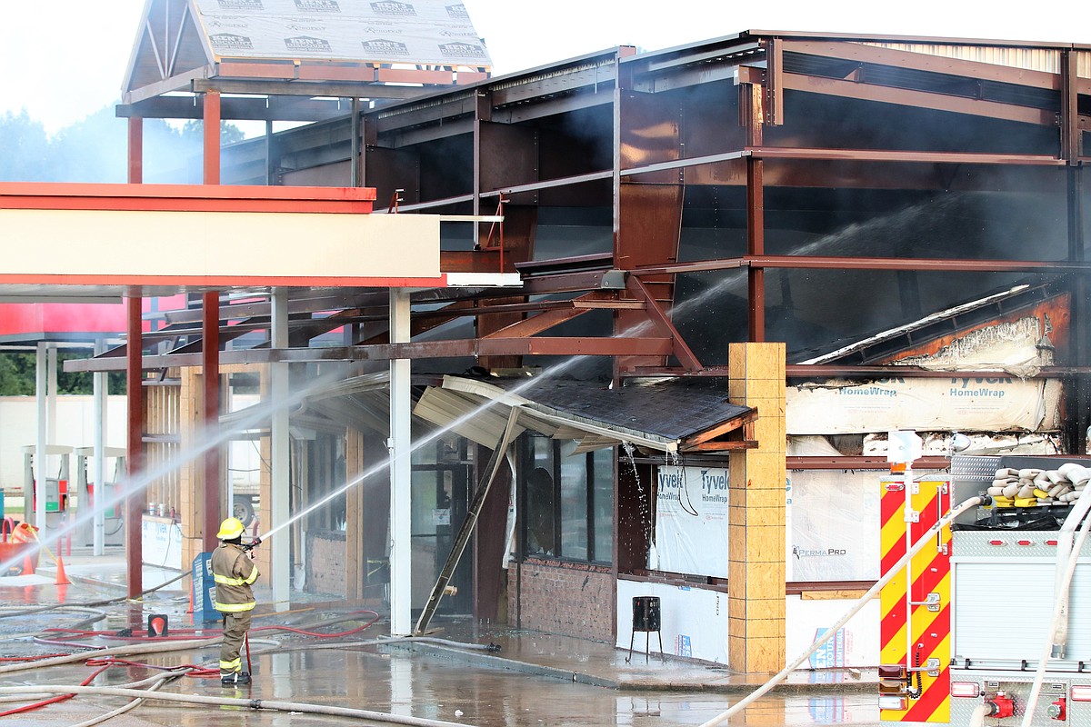 Mayor describes being first on scene at Sumac Mart fire, praises fire ...