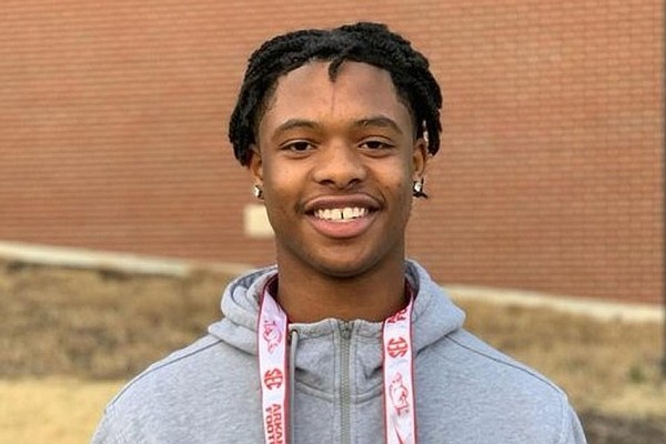 Arkansas defensive pledge Hamilton-Jordan earning rave reviews | Whole ...