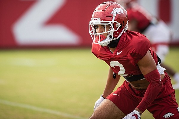 3 true freshmen jump into Hogs' 2-deep | Whole Hog Sports
