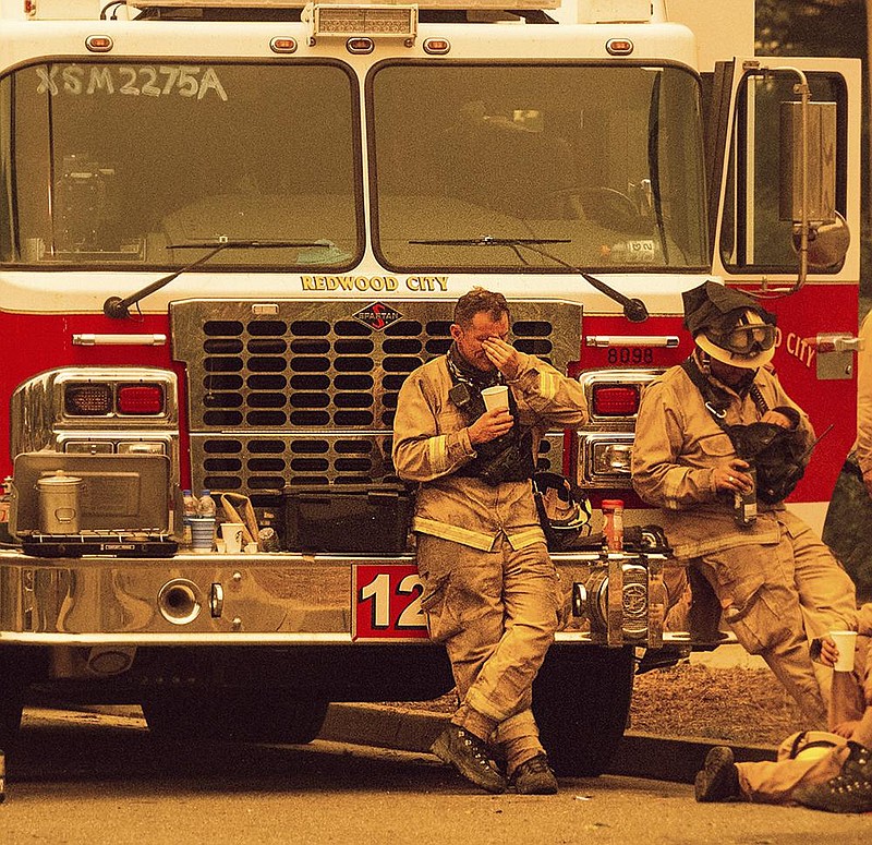 Strong winds whip wine country fires | The Arkansas Democrat-Gazette ...