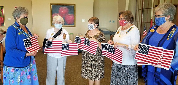 Colonial Dames to use grant for Braille flags