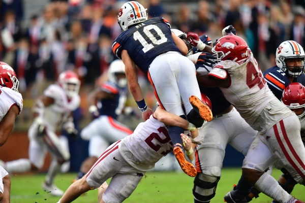 WholeHogSports - Pittman: Hayden Henry a 'throwback' player