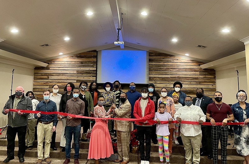 PHOTO: Changing Lives Ministry holds ribbon cutting | El Dorado News