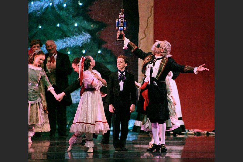 ENTERTAINMENT NOTES: 'Nutcracker' brings virtual magic in stream | The ...