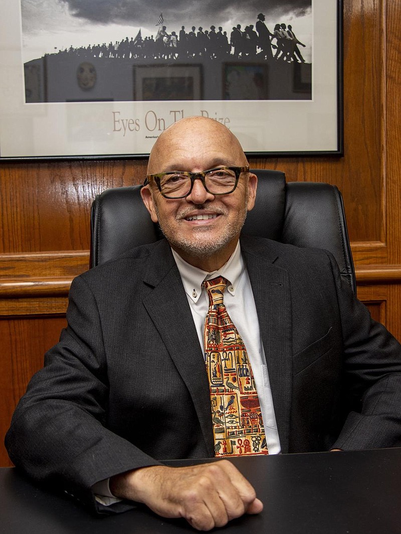 HIGH PROFILE: Judge Wiley Austin Branton Jr. uses his courtroom to ...