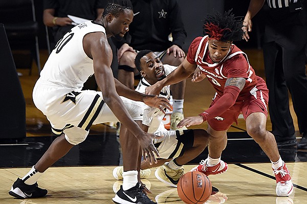 Hogs lead wire to wire, win by 21 at Vandy | Whole Hog Sports