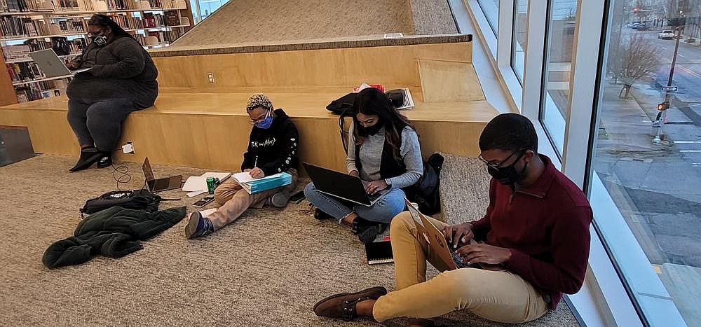 Downtown library becomes a draw for younger patrons | Pine Bluff ...