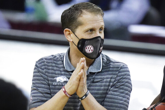 WholeHogSports - Musselman adds Mike Ekanem to support staff