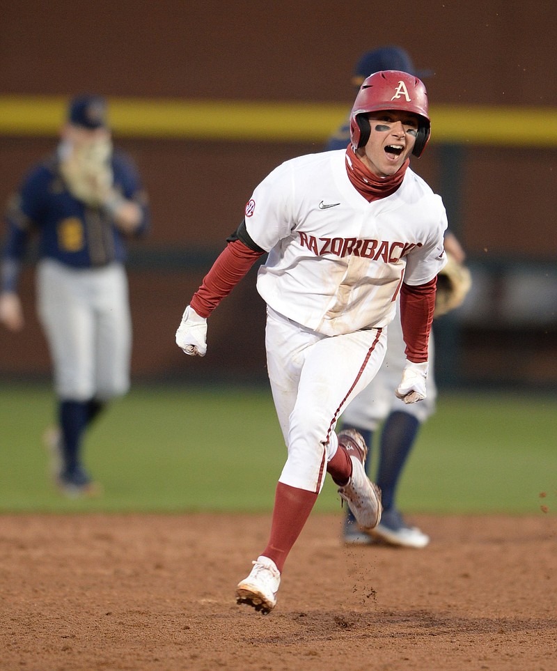 Moore’s HRs push Razorbacks to 8-0 | Northwest Arkansas Democrat-Gazette