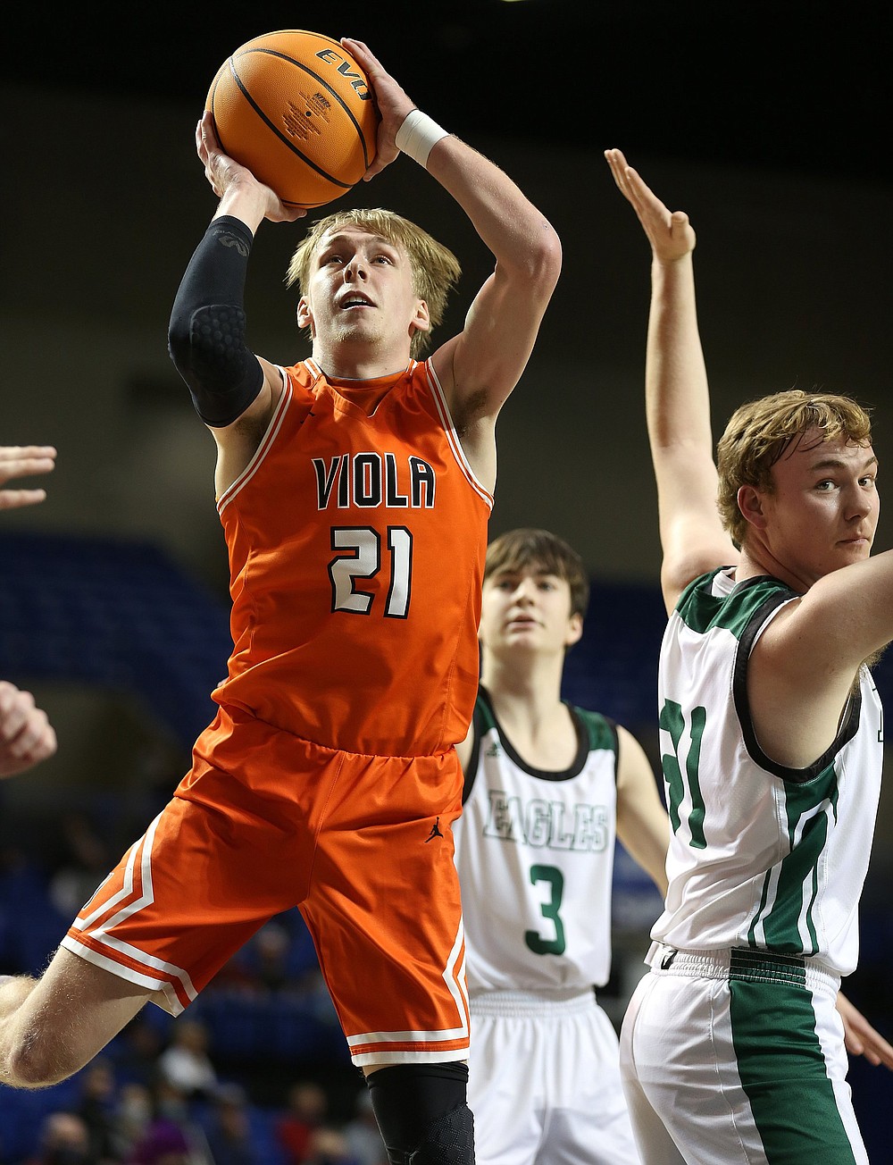 Band of brothers carry Viola