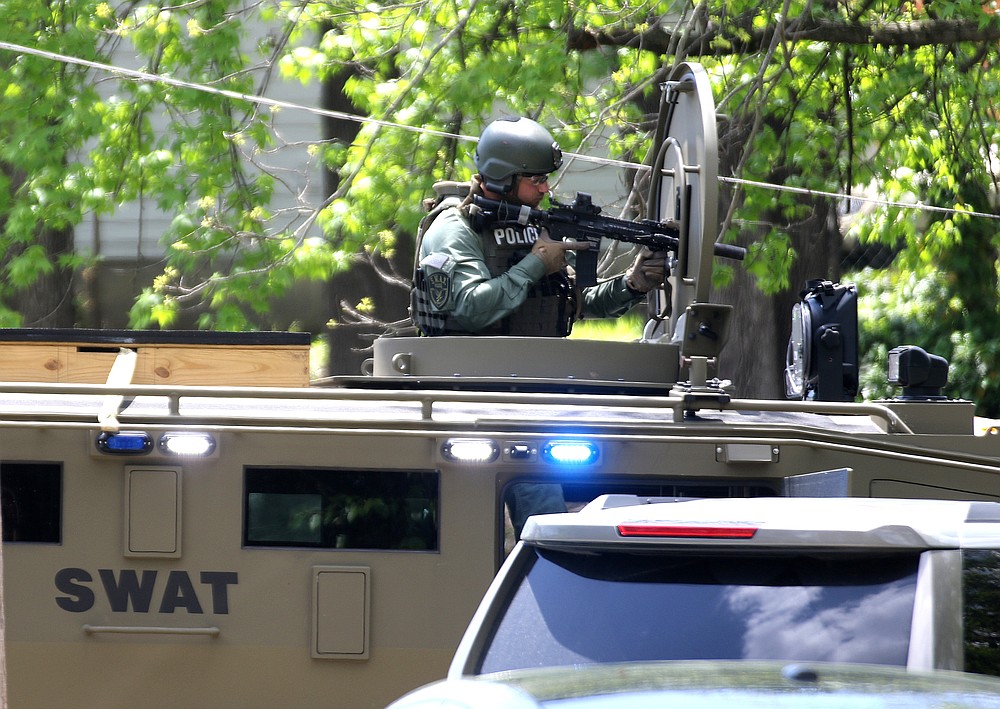 SWAT Teams Raid House in NLR | The Arkansas Democrat-Gazette - Arkansas ...