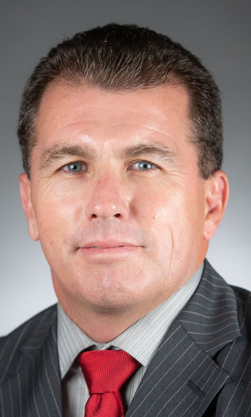 STATE SPORTS BRIEFS: Sategna resigns at UA | Arkansas men set first two ...