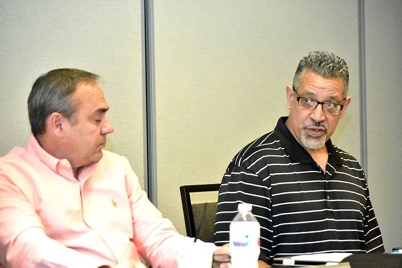 SEARK board gives Bloomberg 8% raise | Northwest Arkansas Democrat-Gazette