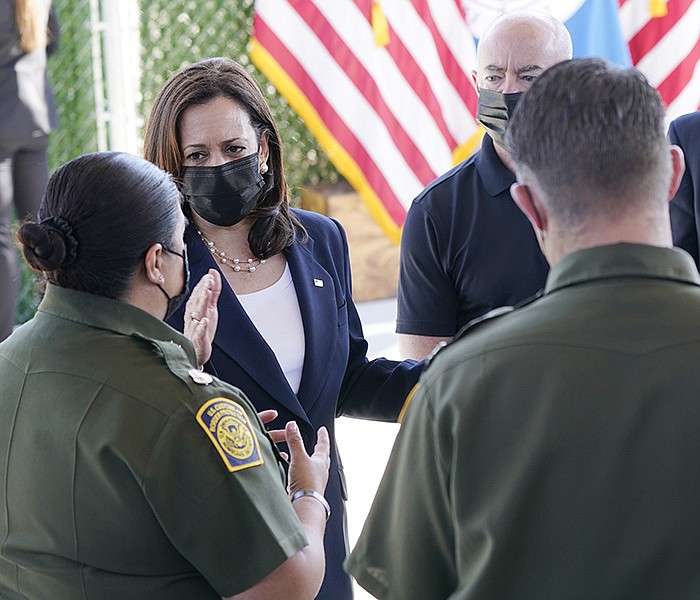 Harris visits Texas to check on border