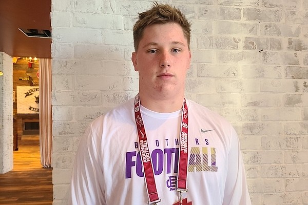 Razorback commit getting early competition | Whole Hog Sports