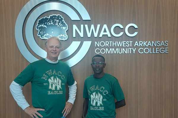 WholeHogSports - Ex-Hog Boit gets NWACC program up and running