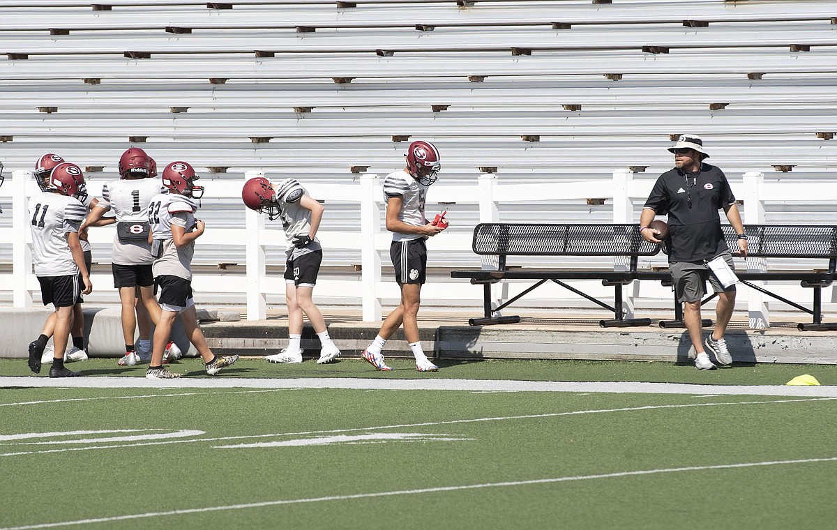 Defense a priority for ’Dogs | Northwest Arkansas Democrat-Gazette