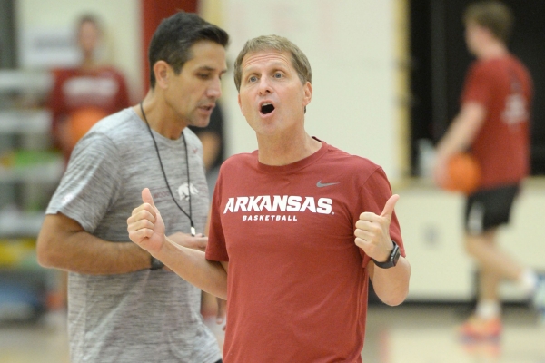 WholeHogSports - Oklahoma point guard impressed with Razorbacks