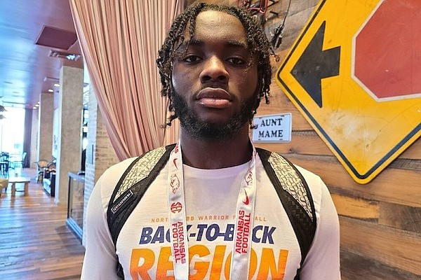 Mbake's official visit moves up decision date | Whole Hog Sports