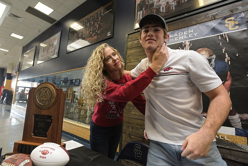 PREP FOOTBALL: Henley signs letter of intent with Arkansas | Northwest ...