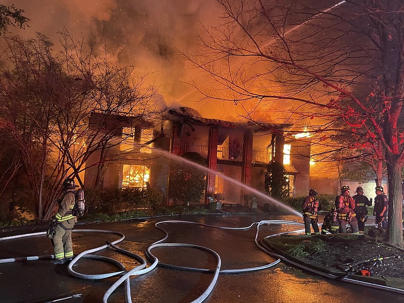 The nation in brief: Ex-U.S. senator, wife hurt in house fire | The ...