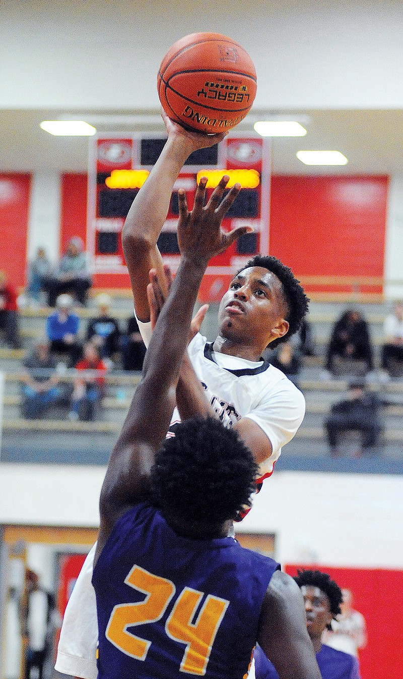 Jefferson City boys roll past Covington to start Classic | Jefferson ...