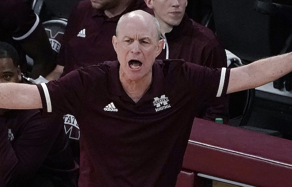 Howland happy with team's performance against Arkansas | Whole Hog Sports