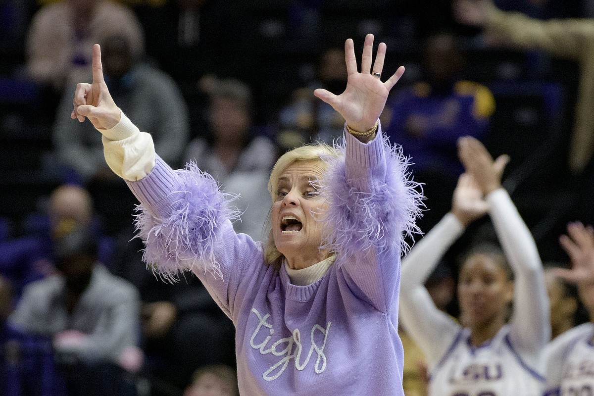 Fast start for LSU, Mulkey | Northwest Arkansas Democrat-Gazette