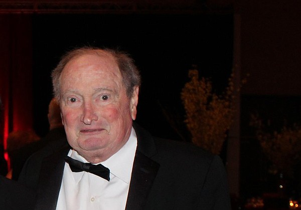 Flake family buys retail center in LR | Northwest Arkansas Democrat-Gazette