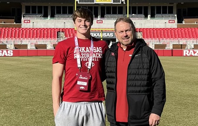 WholeHogSports - One of nation's best kickers commits to Hogs