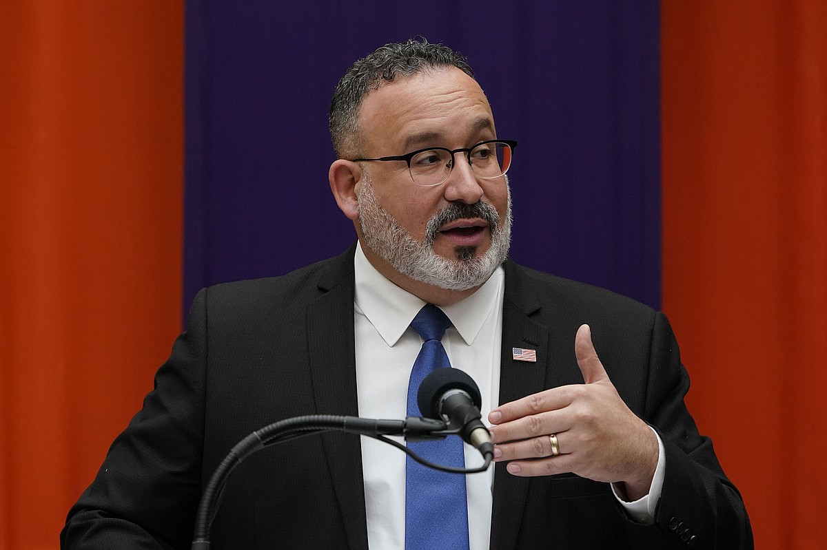 Government watchdog finds Health and Human Services lax in crisis ...