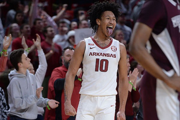 8 is great: Hogs make clutch shots to extend streak | Whole Hog Sports