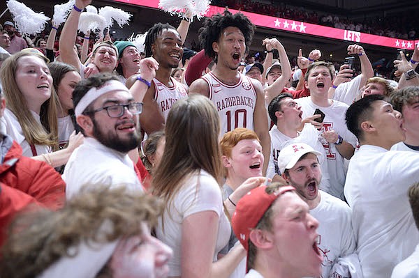 Hogs top 'Cats, move to 4-0 against ranked teams | Whole Hog Sports