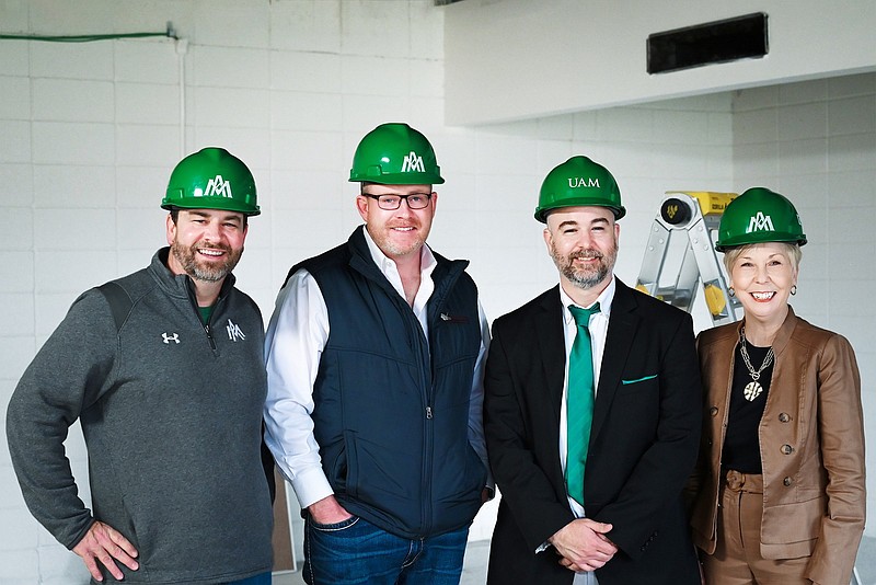 Lawmaker gets look at UAM ag building | The Arkansas Democrat-Gazette ...