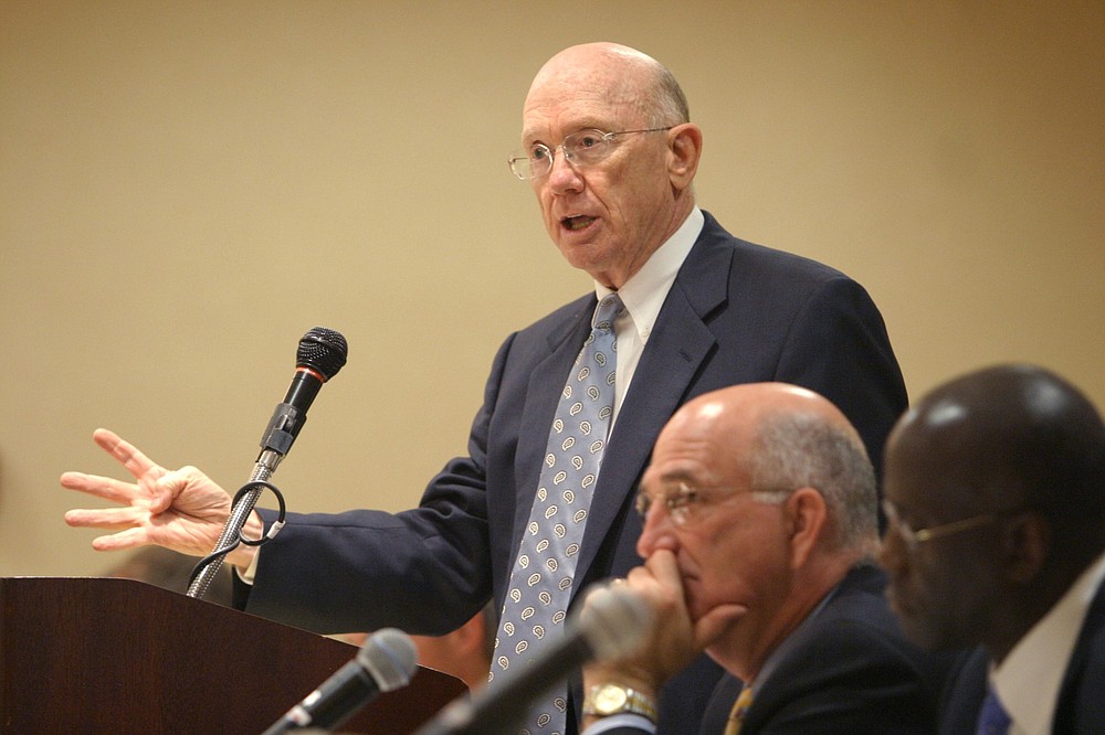 Former U.S. Sen. Kaneaster Hodges Jr. of Newport dies at 83 | The ...