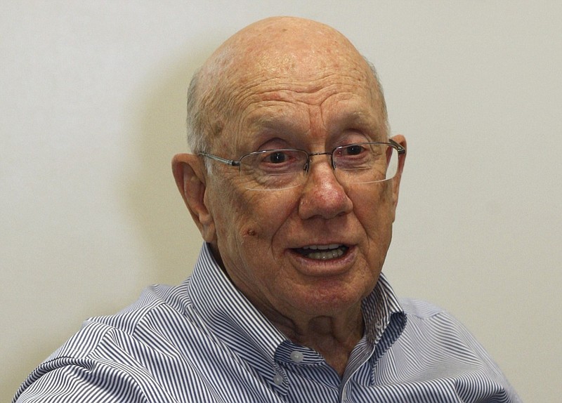 Former U.S. Sen. Kaneaster Hodges Jr. of Newport dies at 83 | The ...