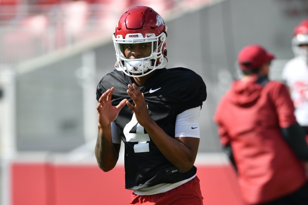 WholeHogSports - Hornsby puts range on display in Hogs’ workout