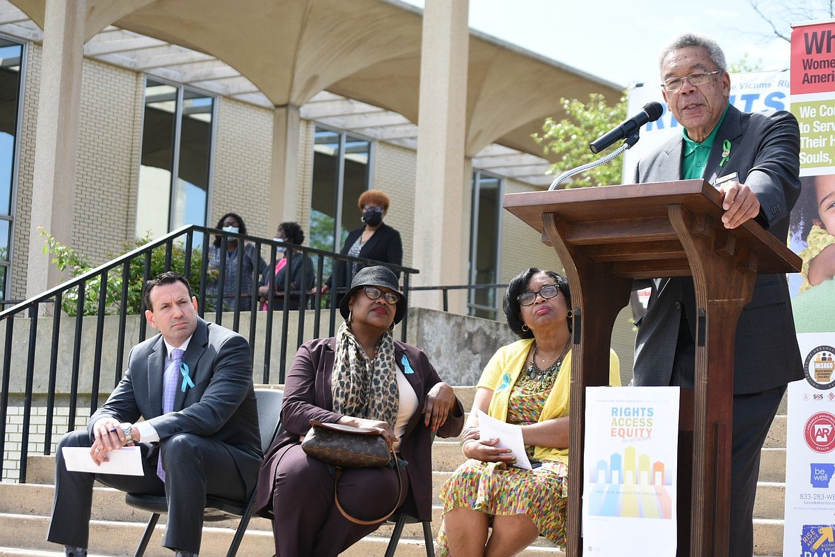 Pine Bluff observes national week promoting rights of crime victims ...