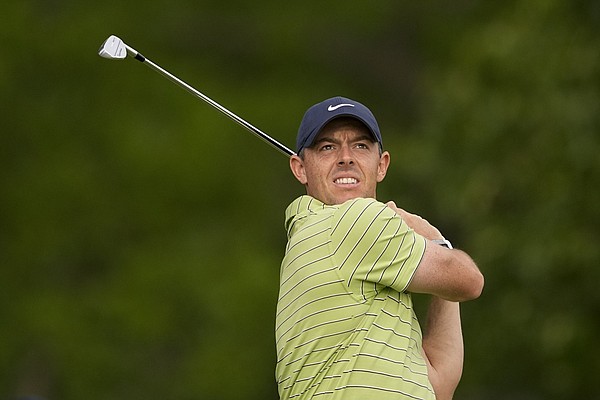 McIlroy out front with power game
