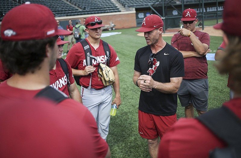 Hogs’ entire stable of pitchers available | Northwest Arkansas Democrat ...