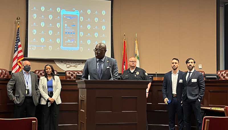 YourLRPD app unveiled; will let public share crime tips on smartphone ...